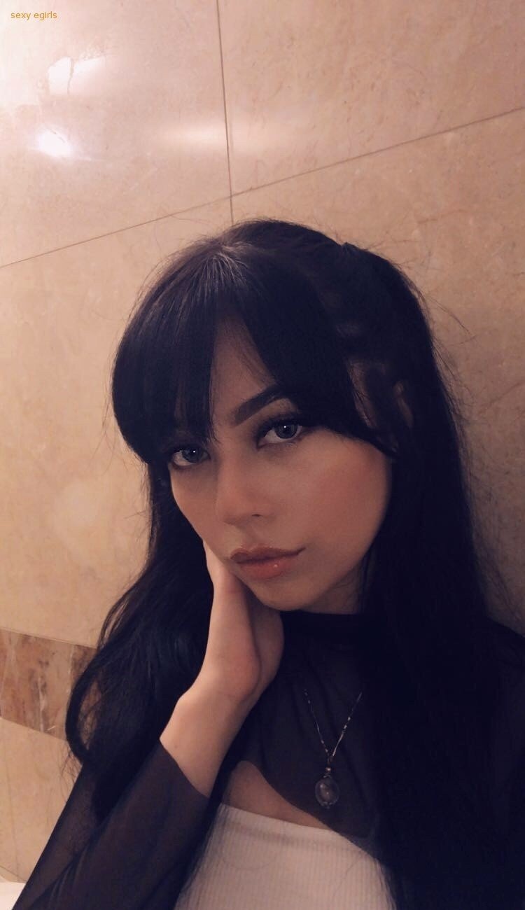 Stephanie (@CyberStephanie) » Hottest followers | Sharesome